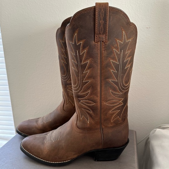 Ariat | Shoes | Ariat Heritage R Toe Western Boot | Poshmark